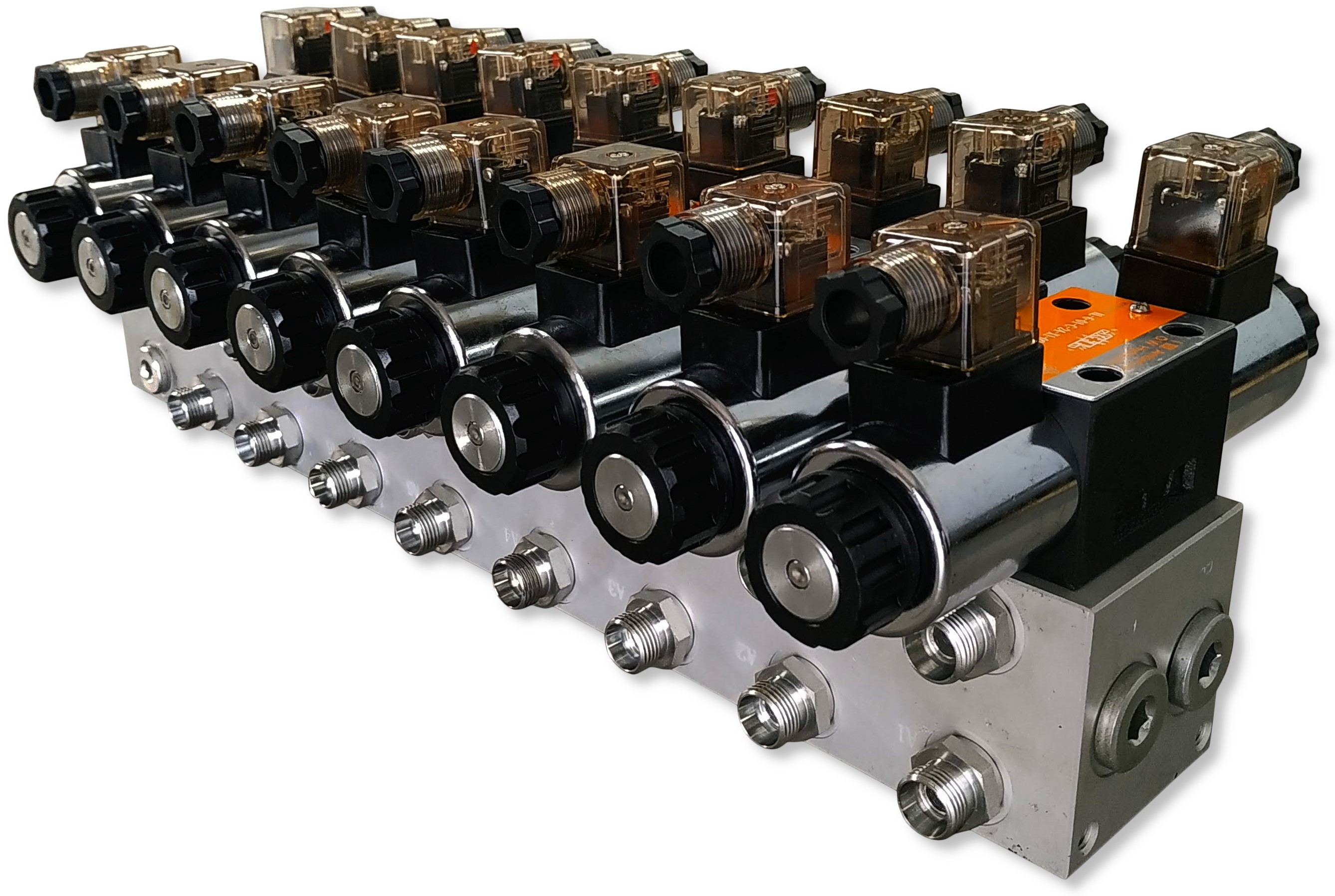 ROZDZIELACZ HYDRAULICZNY CETOP 8 SEKCYJNY 60L ELEKTRYCZNY 12V